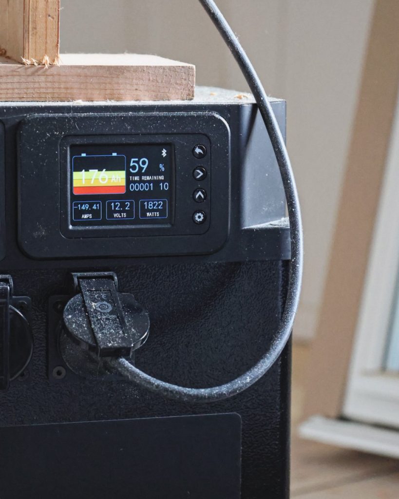 ECTIVE AccuBox 300S - tragbare Powerstation für Wohnmobile